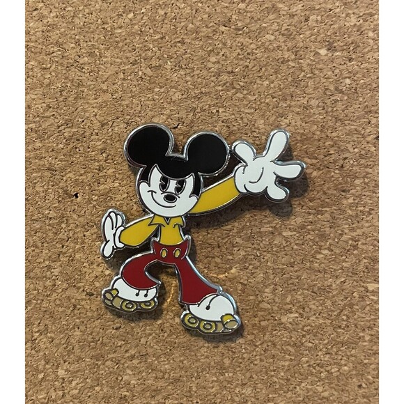 Disney | Other | 525 Mickey Mouse Keep On Rolling Rolling Skates Pin ...